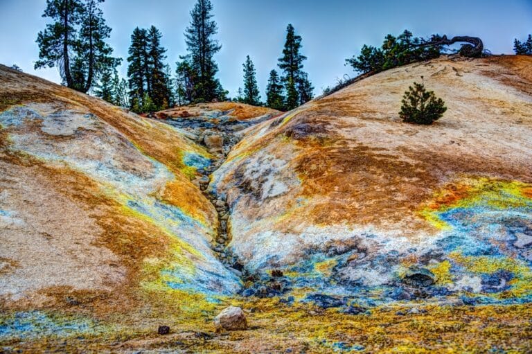 Hike the Unforgettable Bumpass Hell Trail in 2026